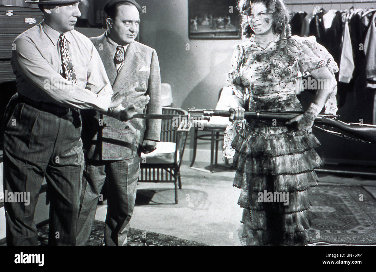 HELLZAPOPPIN (1942) OLE OLSEN, CHIC JOHNSON, MARTHA RAYE H.C. POTTER ...