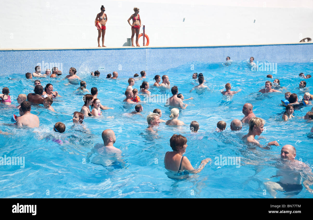 Bobbing Up And Down High Resolution Stock Photography and Images - Alamy