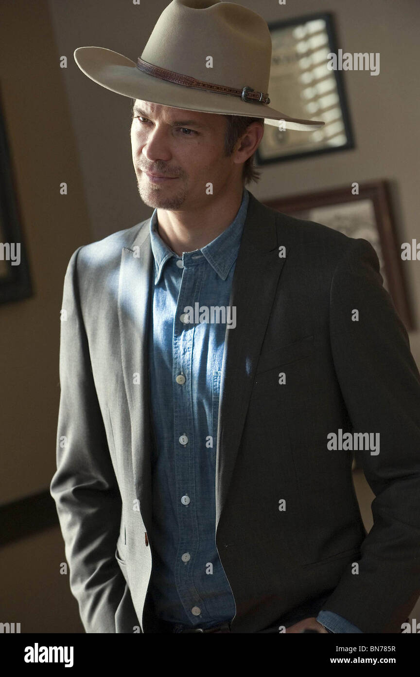 JUSTIFIED (TV) (2010) TIMOTHY OLYPHANT Stock Photo - Alamy