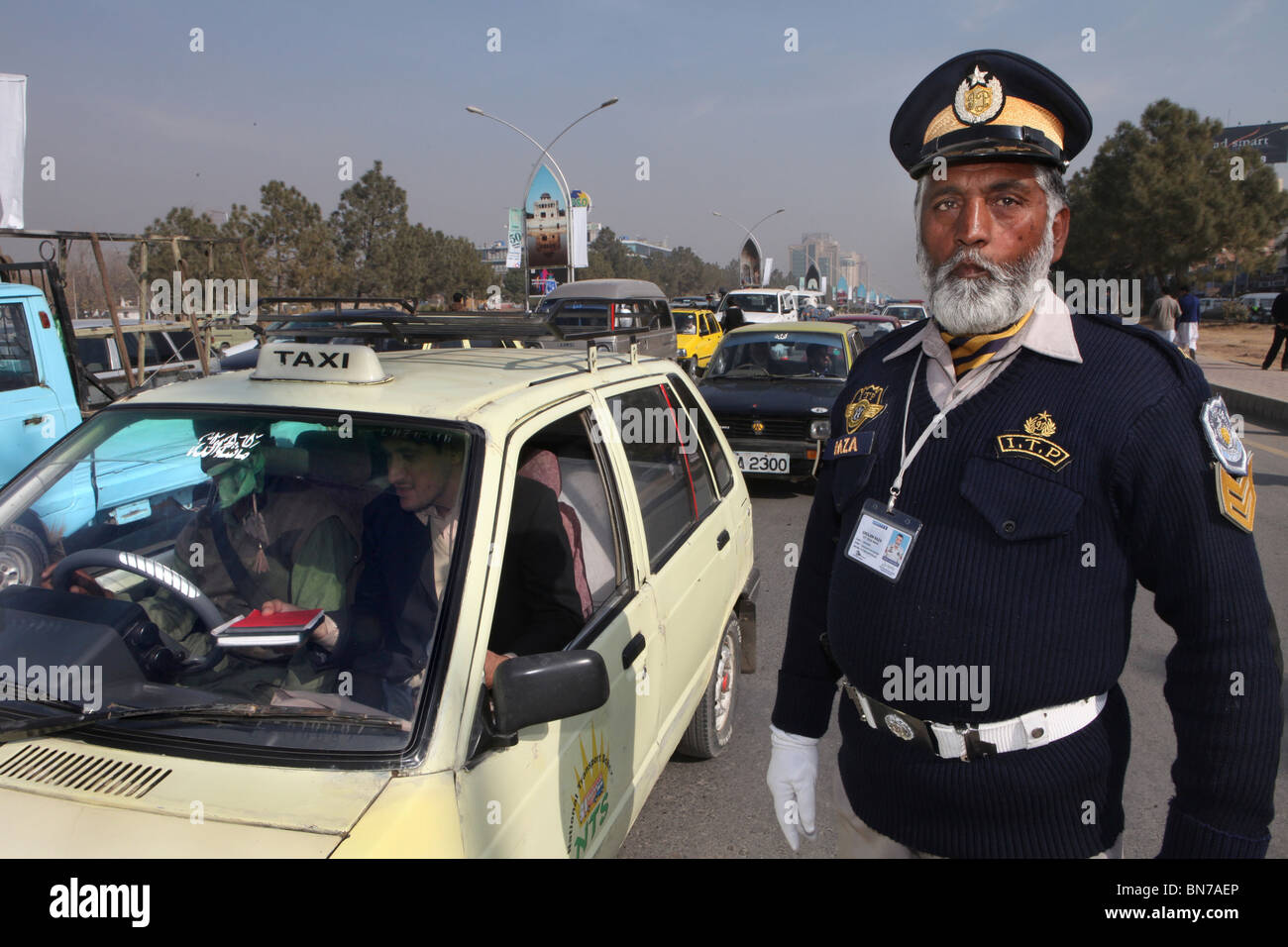 Police is alert in Pakistan for terrorists Stock Photo - Alamy
