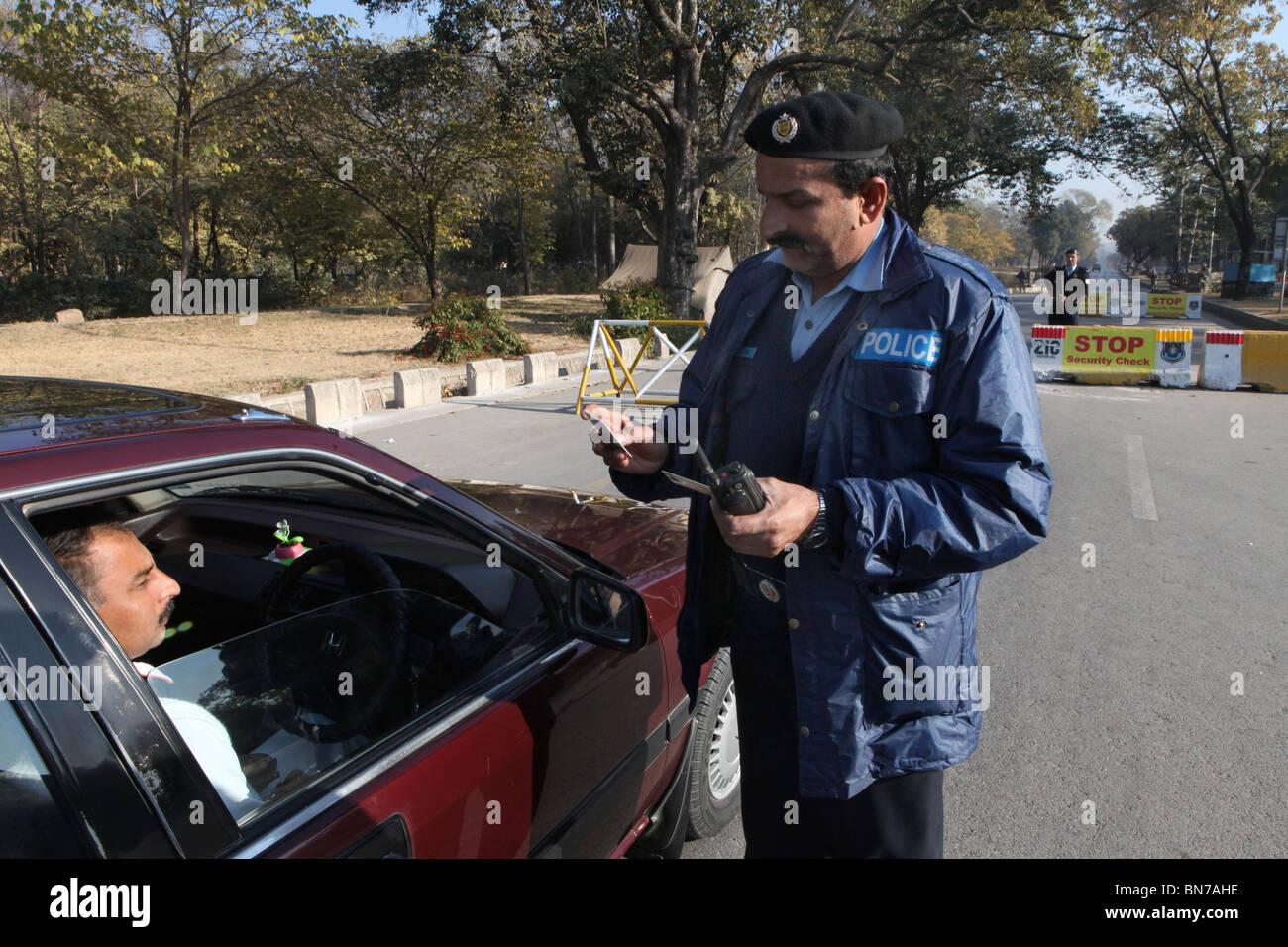 Police is alert in Pakistan for terrorists Stock Photo - Alamy