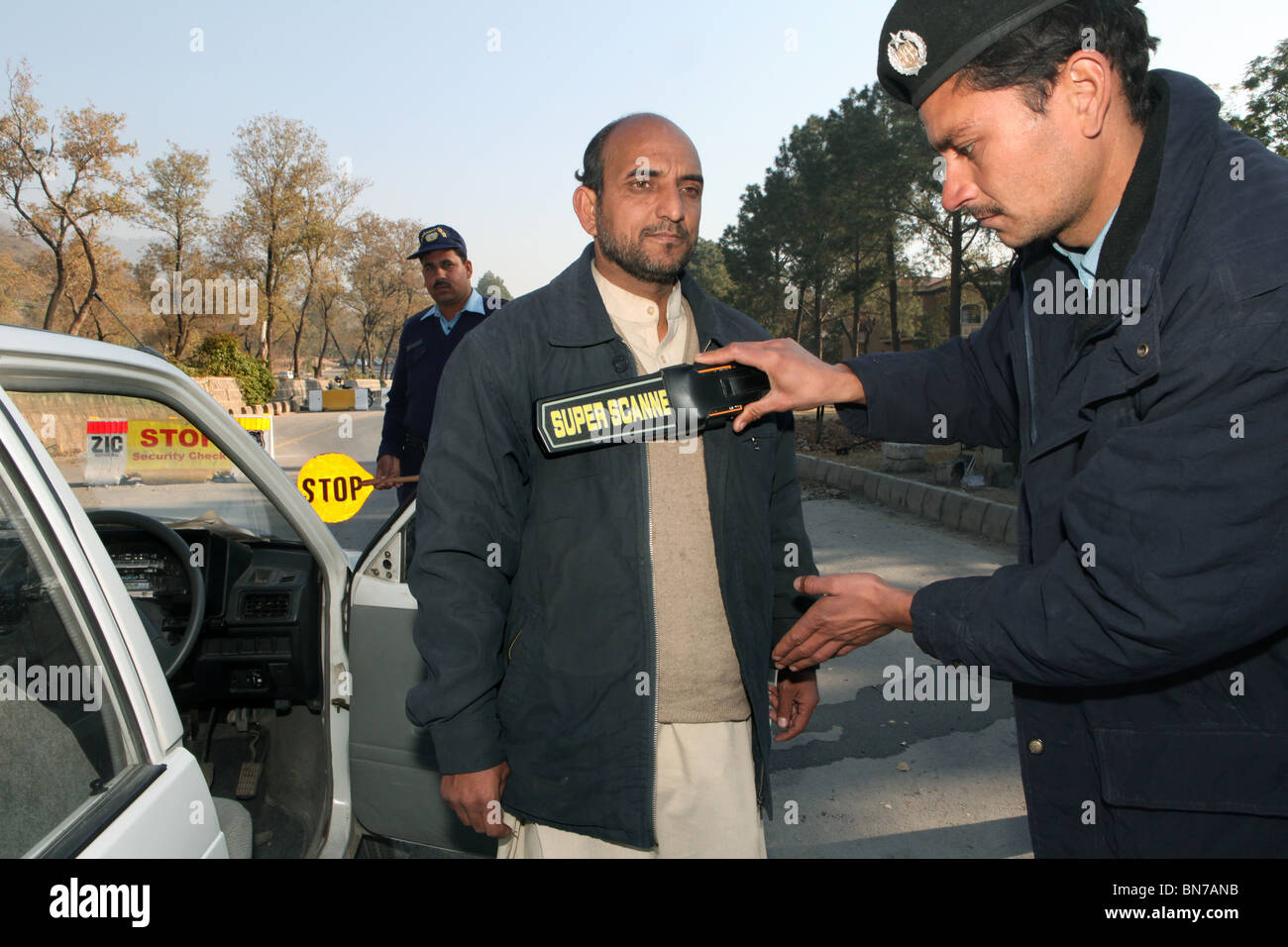 Police is alert in Pakistan for terrorists Stock Photo - Alamy