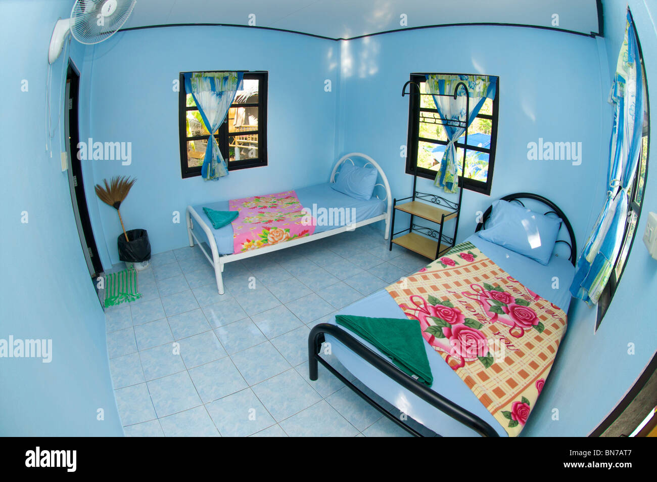 Room with single bed hi-res stock photography and images - Alamy