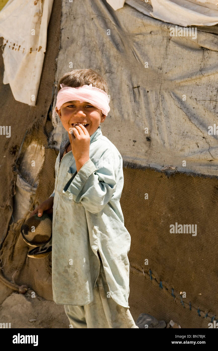 Displaced child in Kabul Afghanistan Stock Photo - Alamy