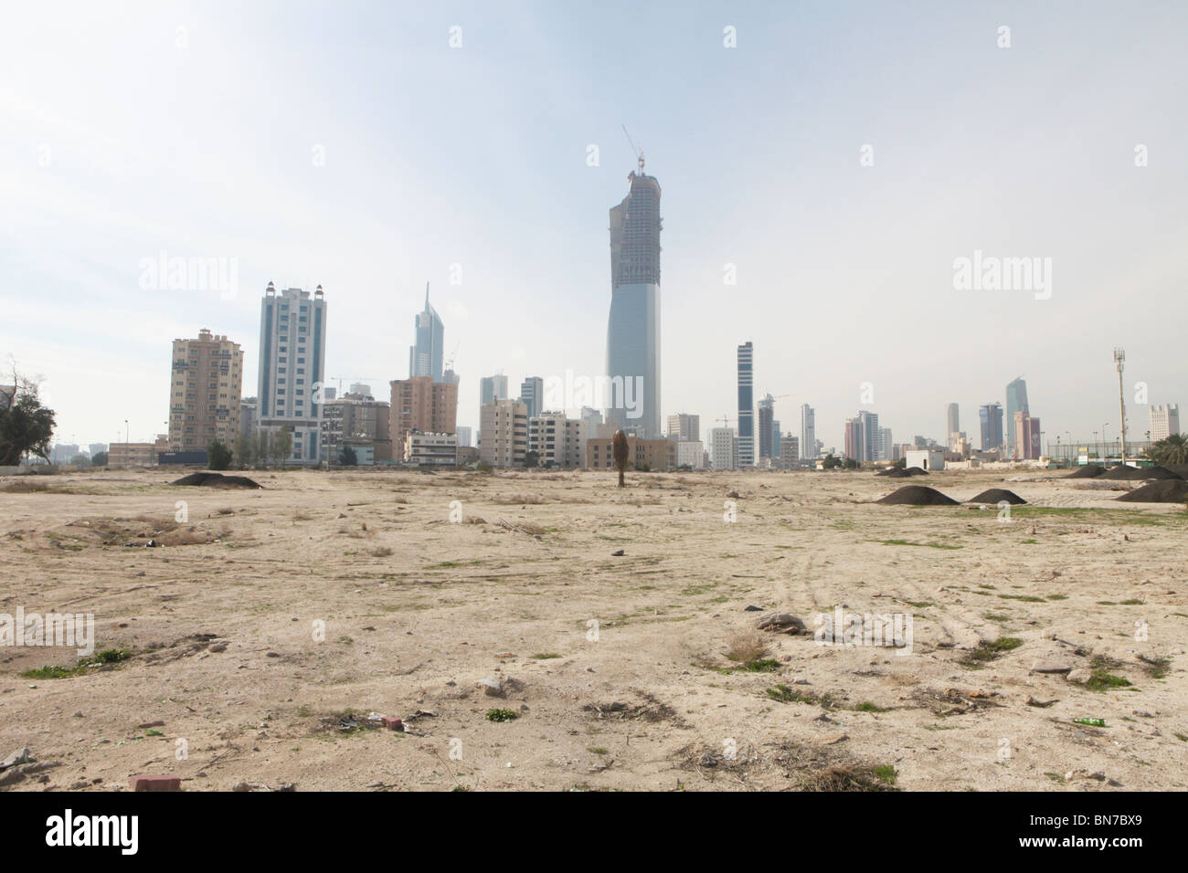 streetview in Kuwait city Stock Photo - Alamy