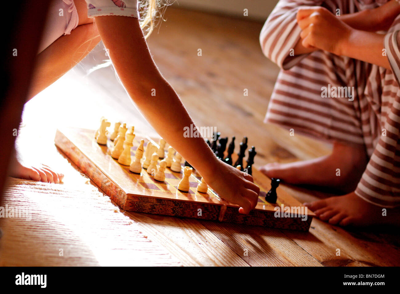Children in pajamas hi-res stock photography and images - Alamy