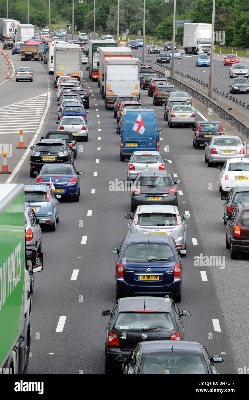 Tail back on motorway hi-res stock photography and images - Alamy