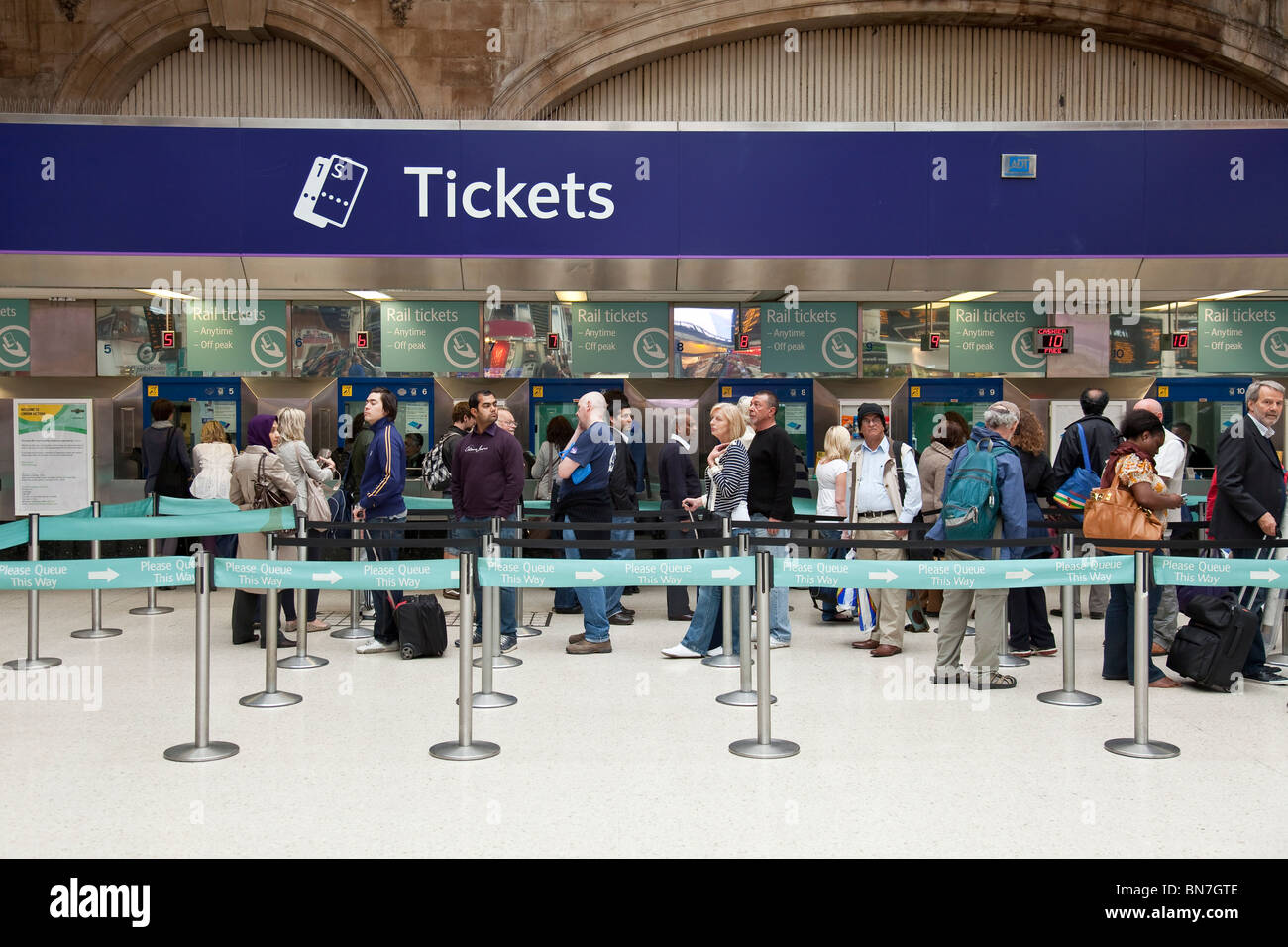 Ticket counter london hi-res stock photography and images - Alamy