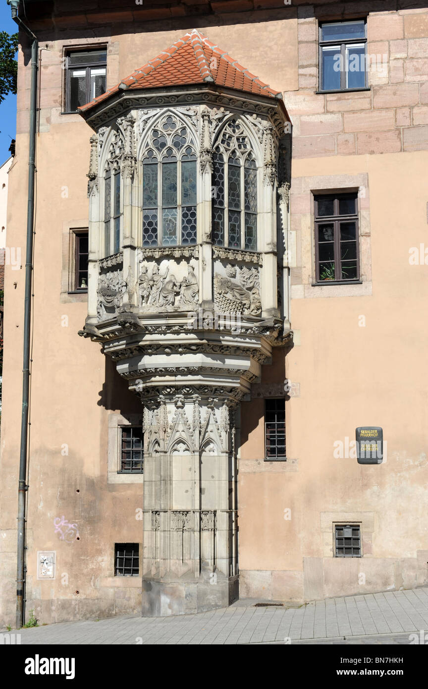 Bay window architecture hi-res stock photography and images - Alamy