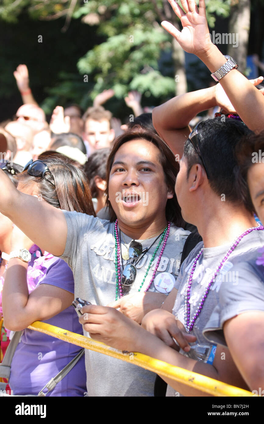 crowd outdoor summer Stock Photo - Alamy
