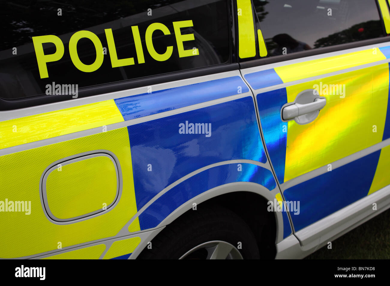 Side back view police car hi-res stock photography and images - Alamy