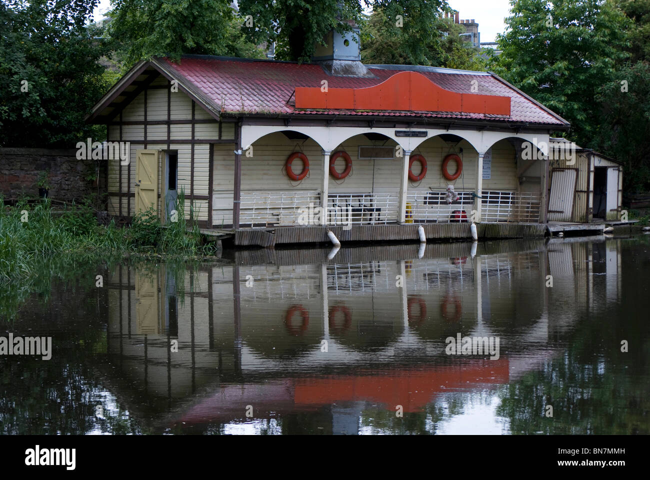 The Edinburgh Canal Society Boathouse by the Union Canal, Edinburgh ...