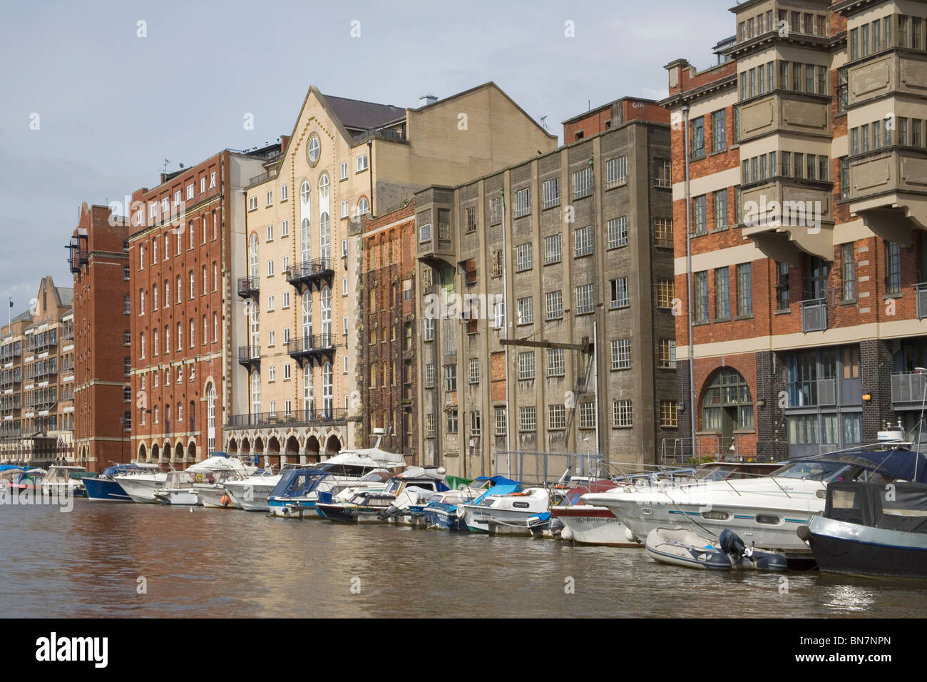 Converted dock building hi-res stock photography and images - Alamy