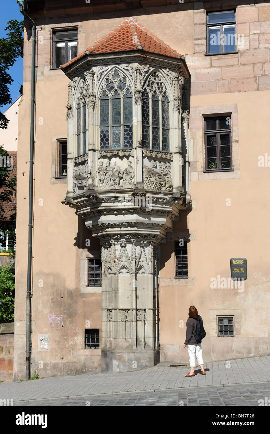 Bay window architecture hi-res stock photography and images - Alamy
