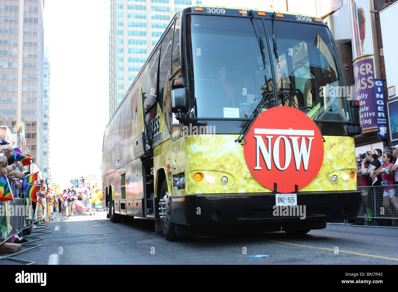 Toronto now magazine logo hi-res stock photography and images - Alamy