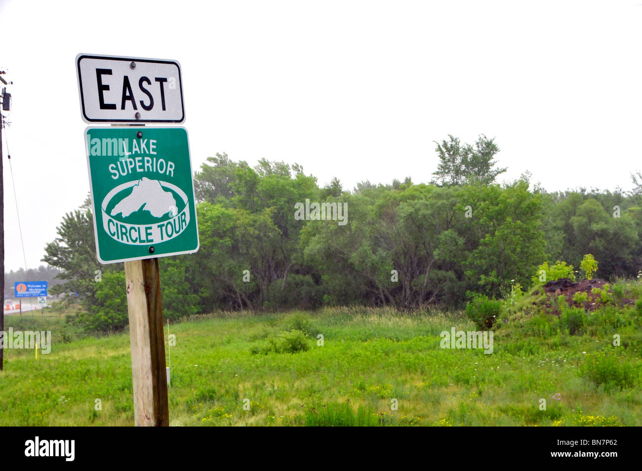 Great Lakes Circle Tour Sign Lake Superior Stock Photo - Alamy Great Lakes Circle Tour Sign Lake Superior Stock Photo - Alamy