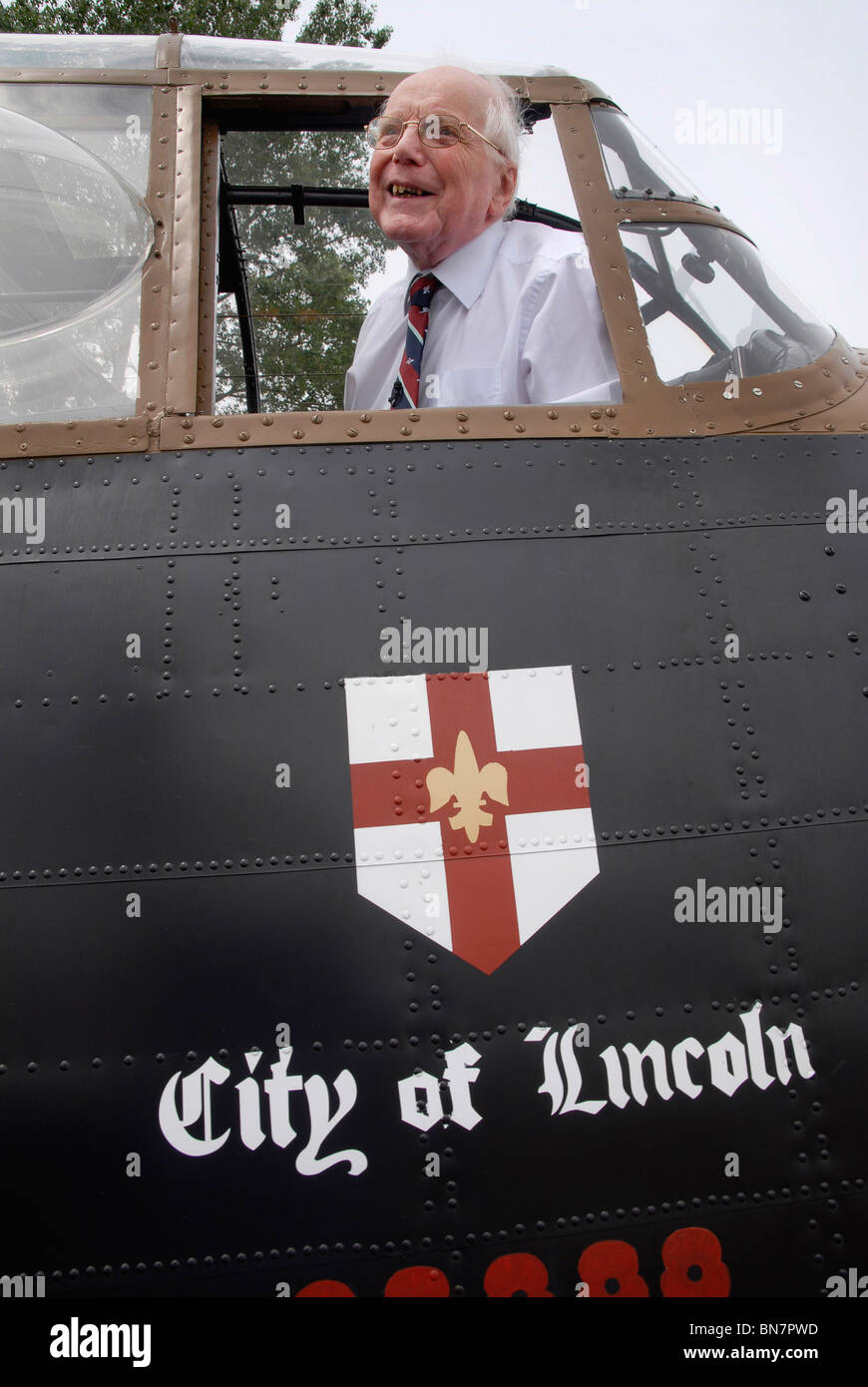 Lancaster bomber cockpit hi-res stock photography and images - Alamy