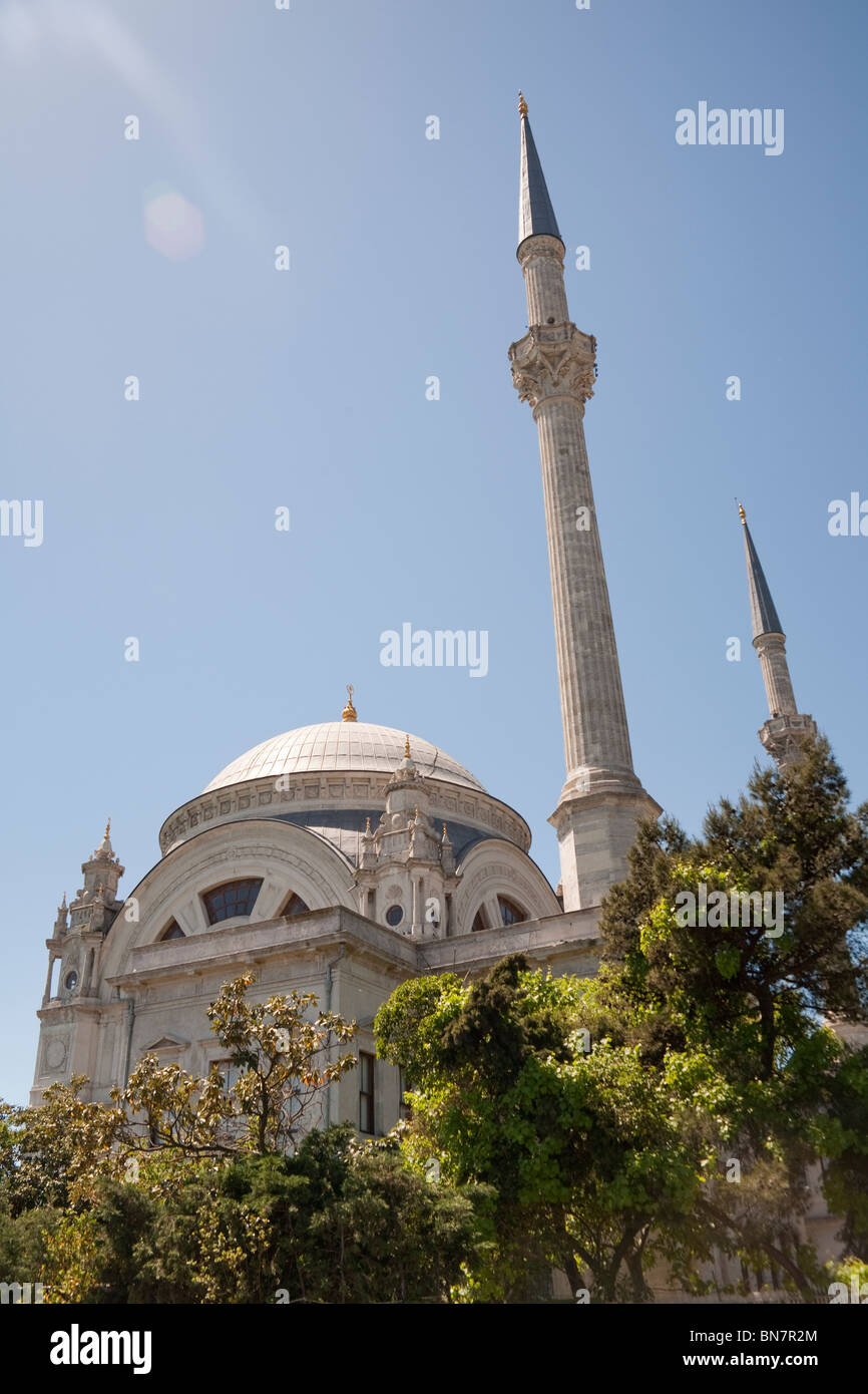 Dolmabahce Mosque, Istanbul, Turkey Stock Photo - Alamy
