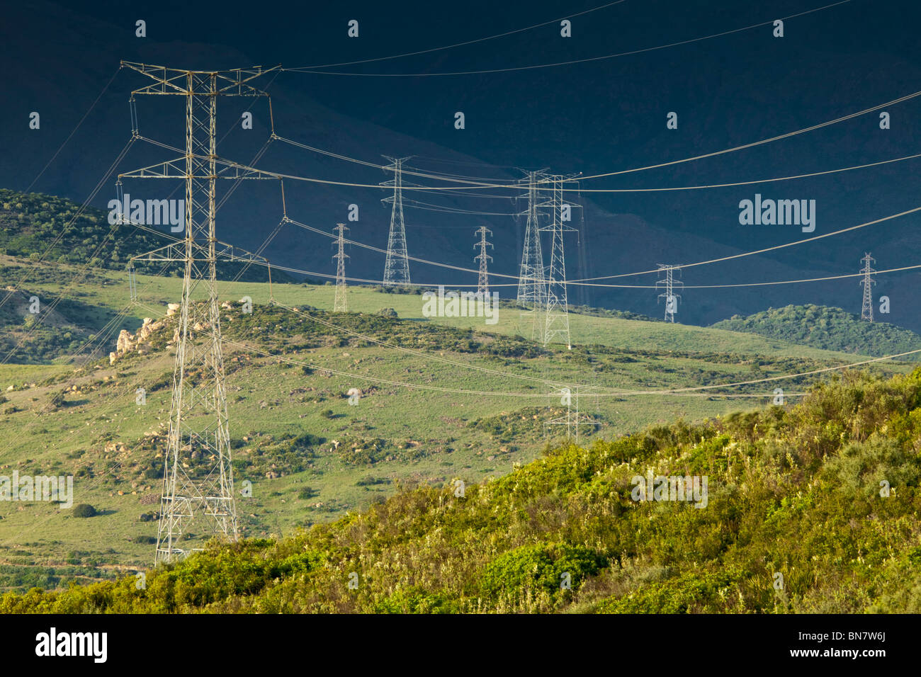 Power lines and pylons hi-res stock photography and images - Alamy