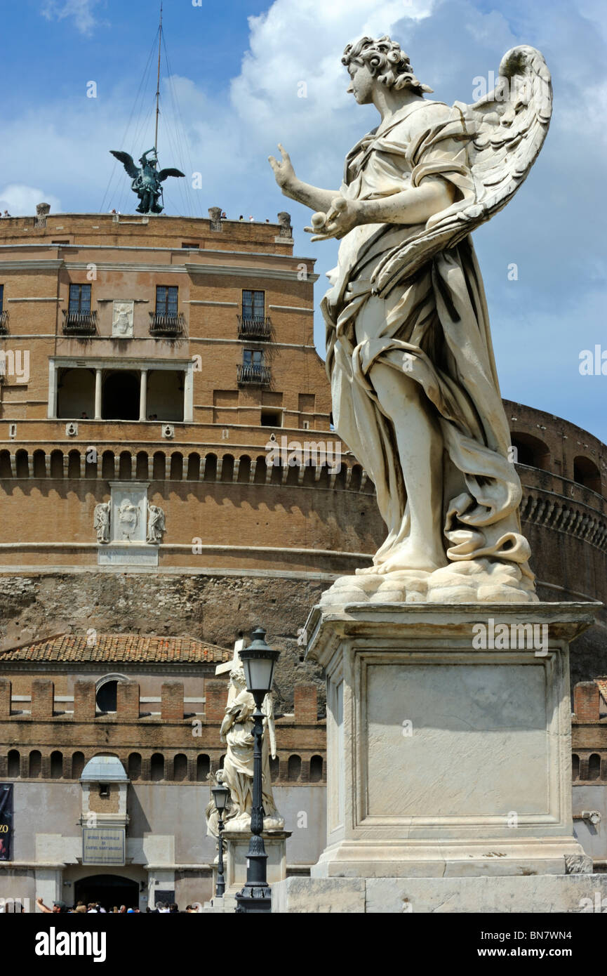 A statue on Ponte Sant Angelo in Rome, Italy Stock Photo - Alamy