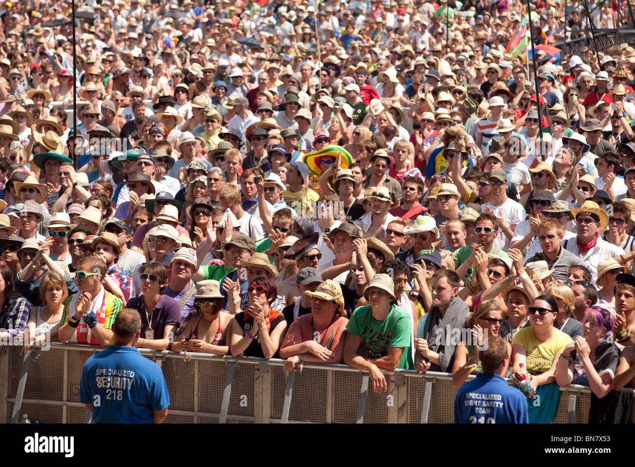 Crowd photographed from the pyramid stage at the Glastonbury festival ...