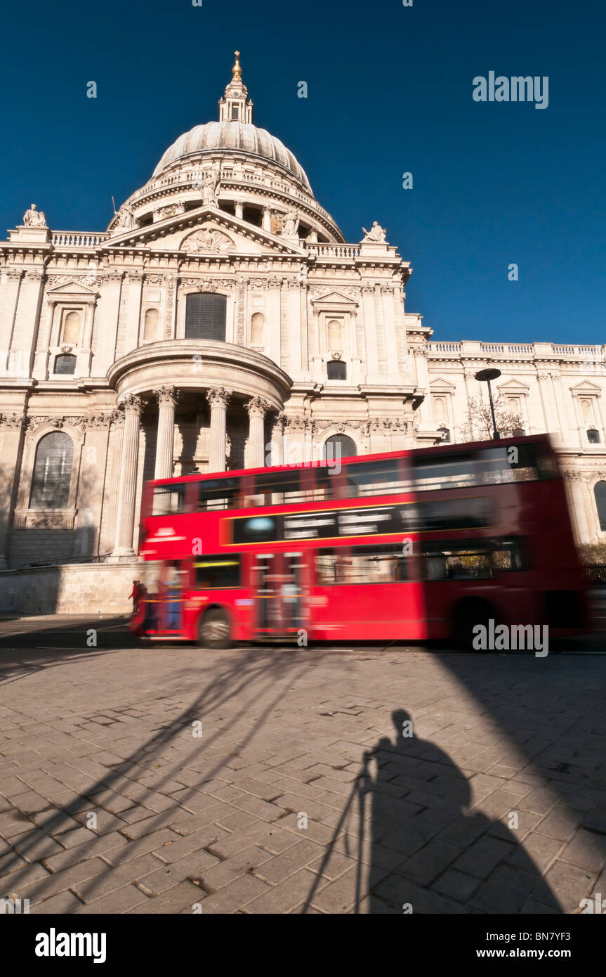 St pauls cathedral slow motion hi-res stock photography and images - Alamy