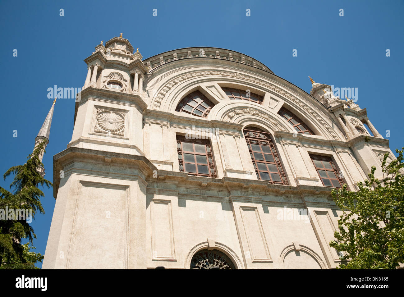 Dolmabahce Mosque, Istanbul, Turkey Stock Photo - Alamy