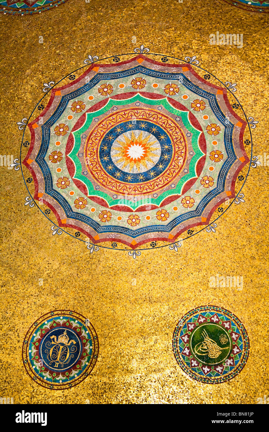 Neo byzantine mosaics hi-res stock photography and images - Alamy