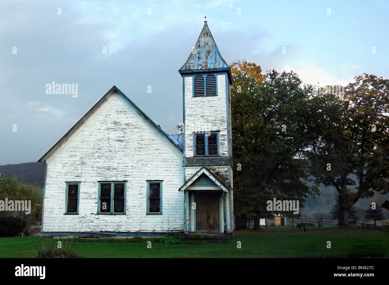 Old country church Stock Photo - Alamy