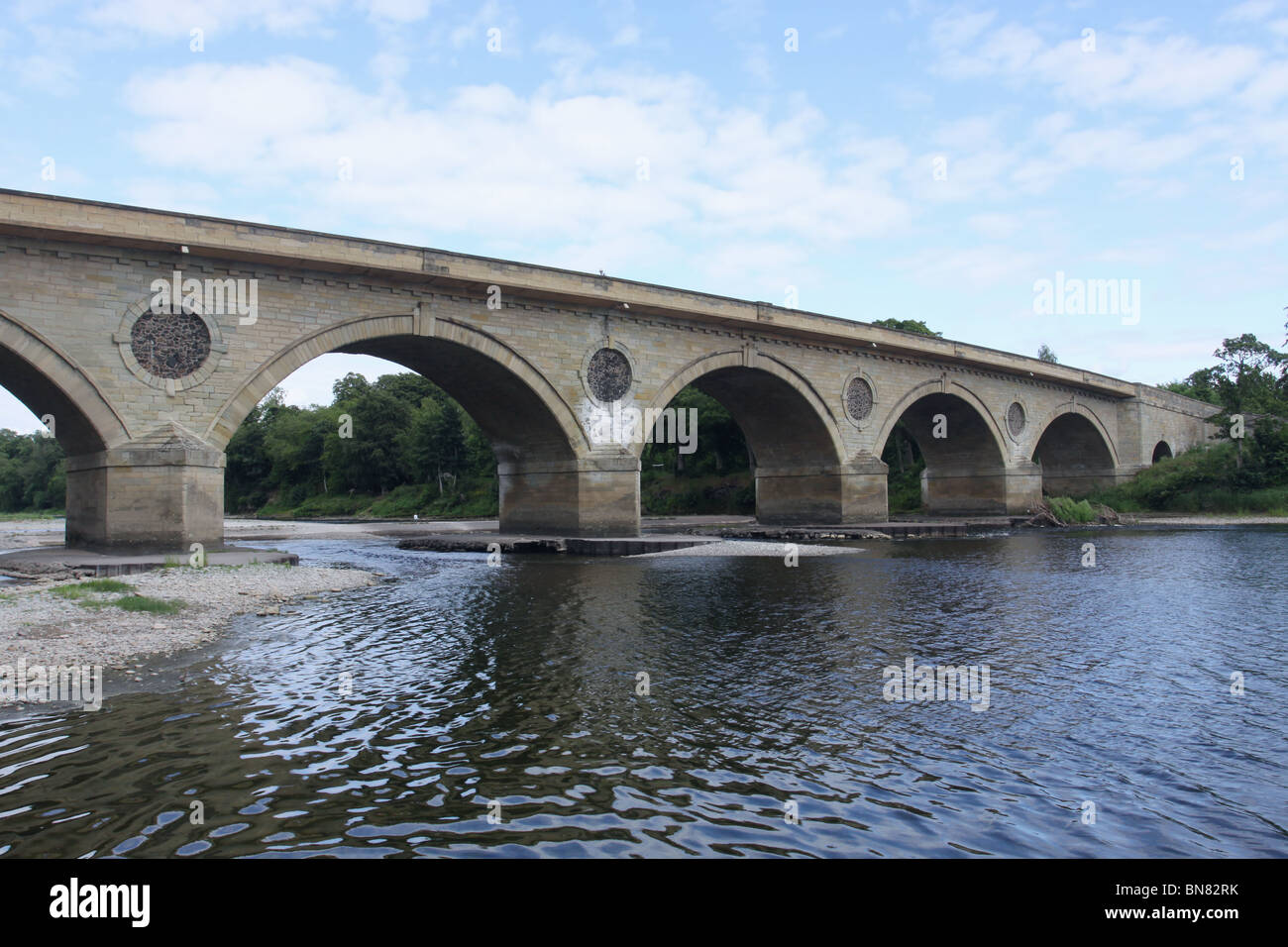 Coldstream bridge over the river tweed hi-res stock photography and ...