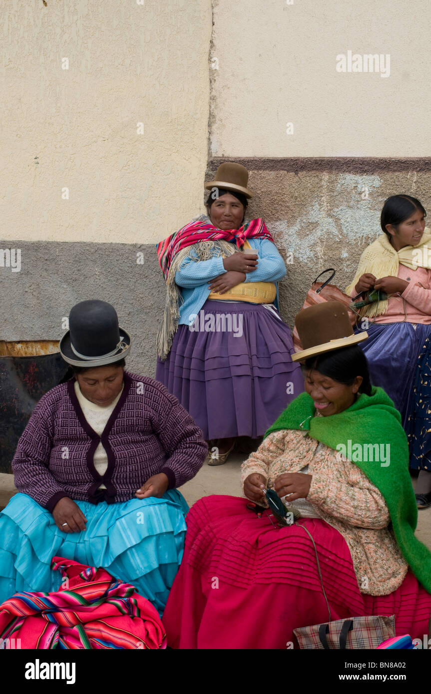 Aymara women hi-res stock photography and images - Alamy
