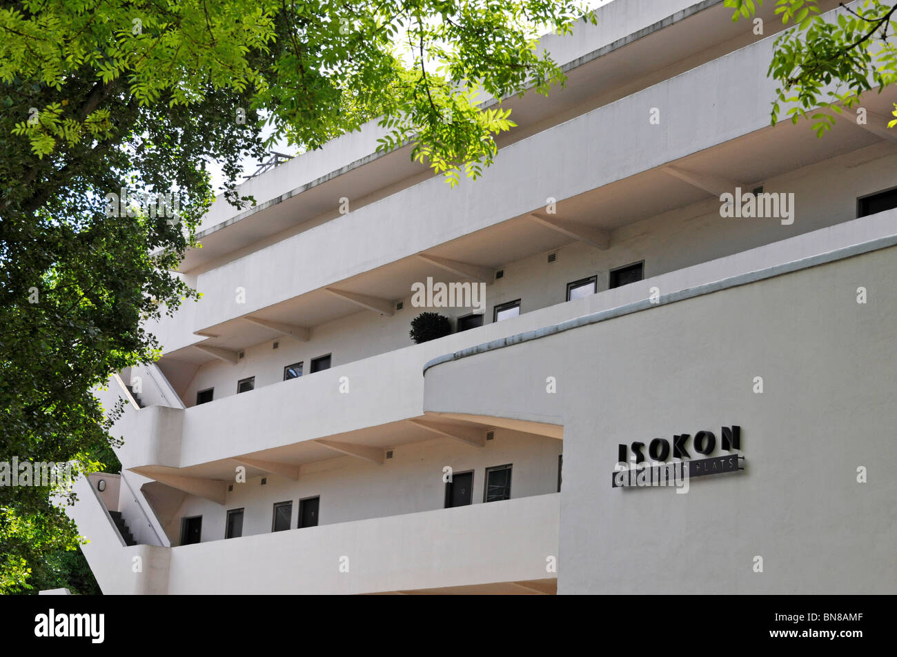 Isokon Flats, Lawn Road, Belsize Park, London 1933-34 Stock Photo - Alamy