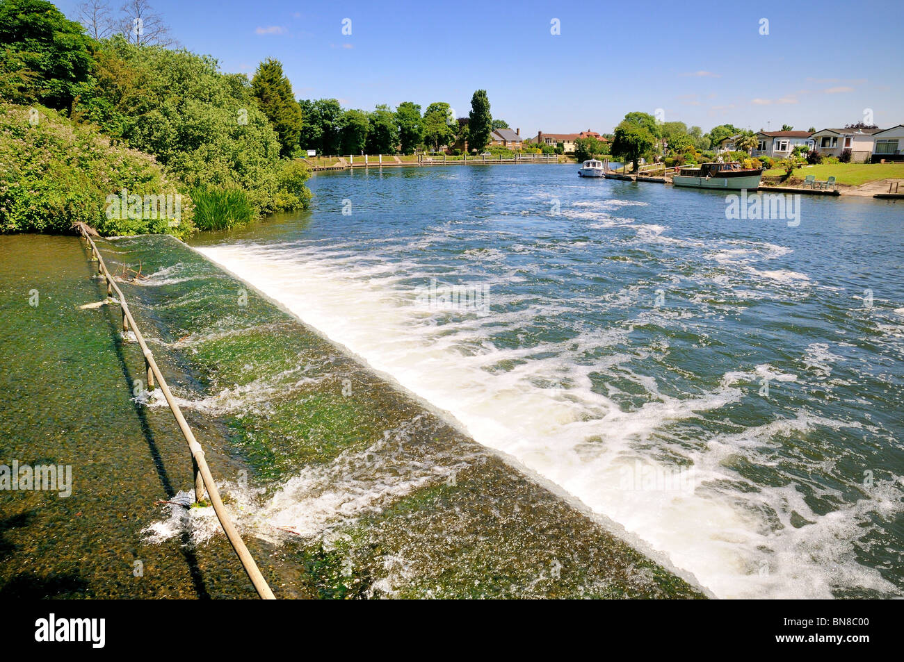 River Thames at Laleham Middlesex Stock Photo - Alamy