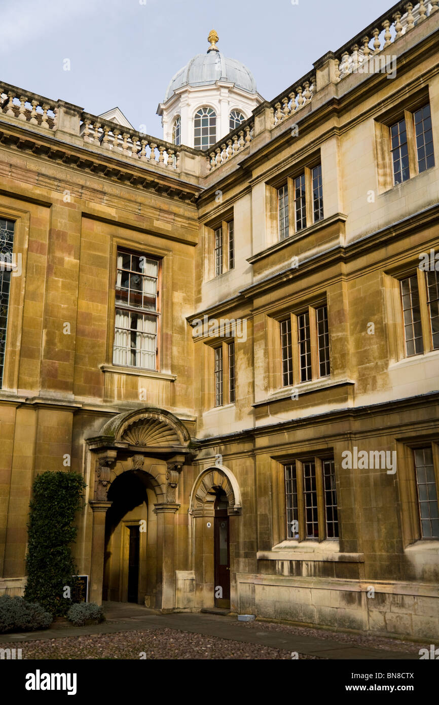 Clare college courtyard hi-res stock photography and images - Alamy