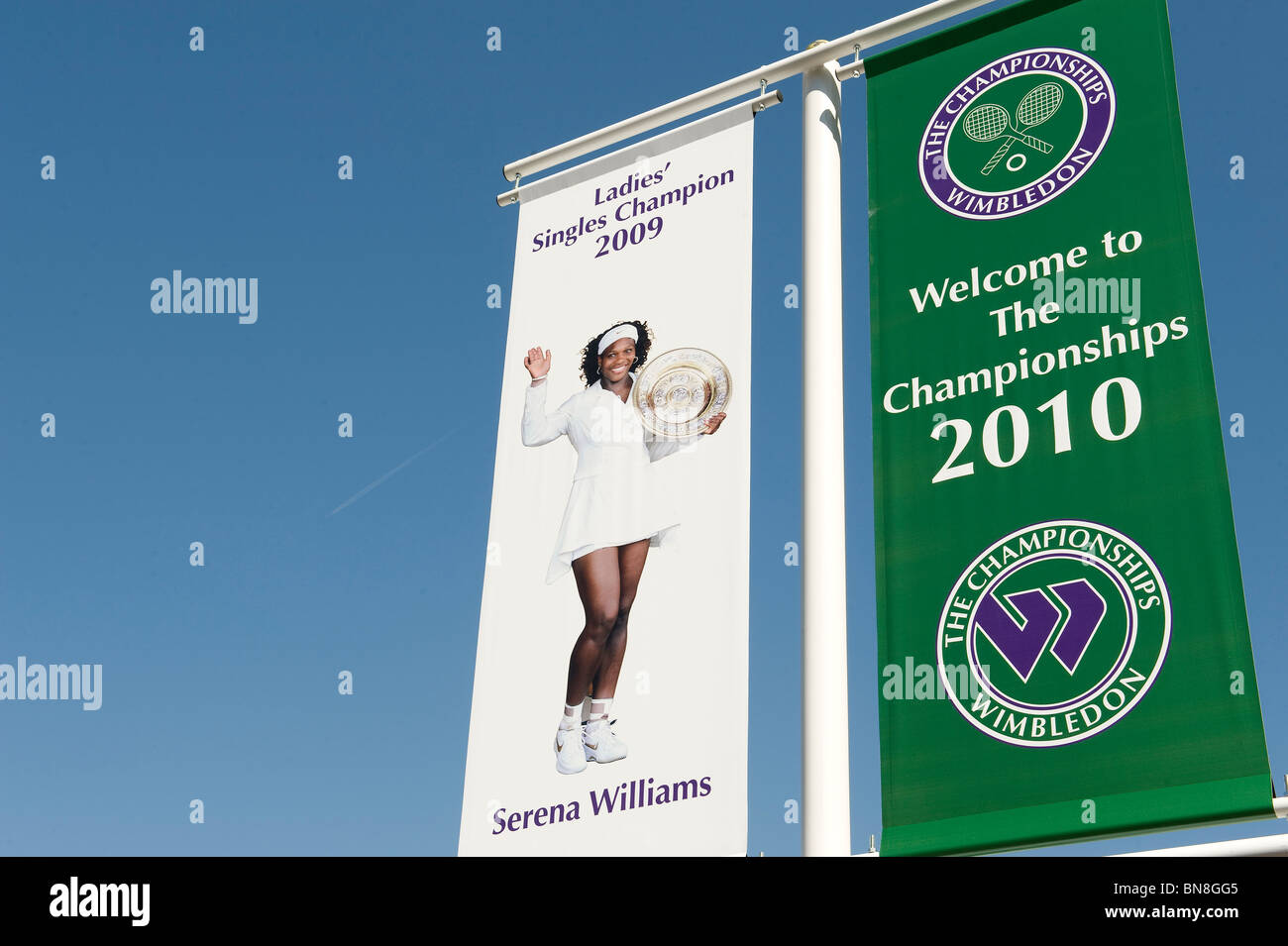 Wimbledon tennis sign hi-res stock photography and images - Alamy
