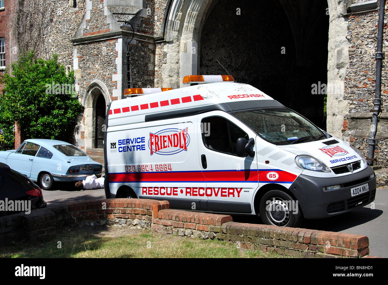 Car recovery van, Abbey Gateway, St.Albans, Hertfordshire, England ...