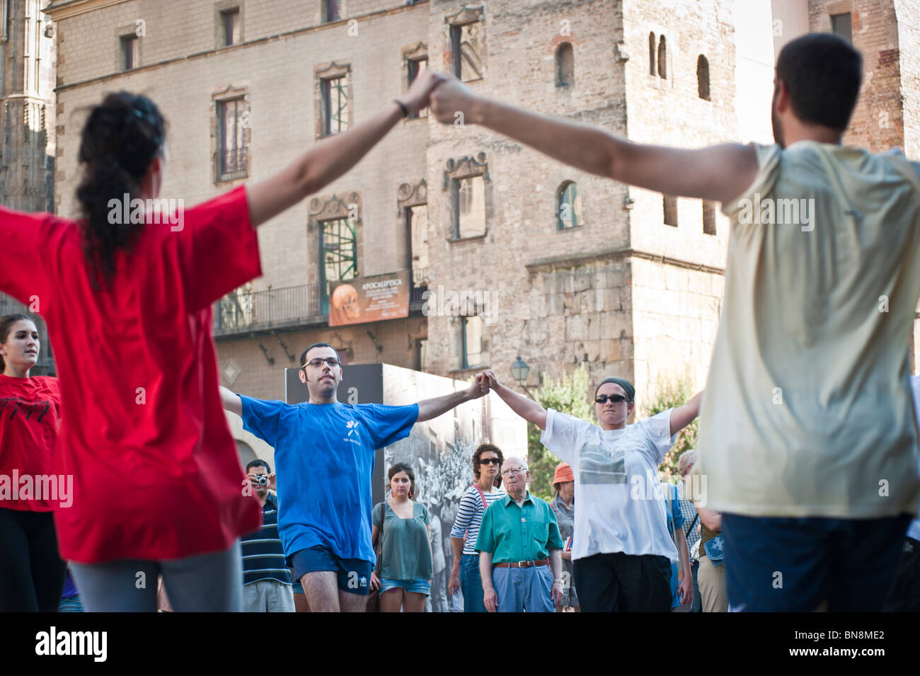 People Dancing Sardana Traditional Dance Stock Photos & People Dancing ...