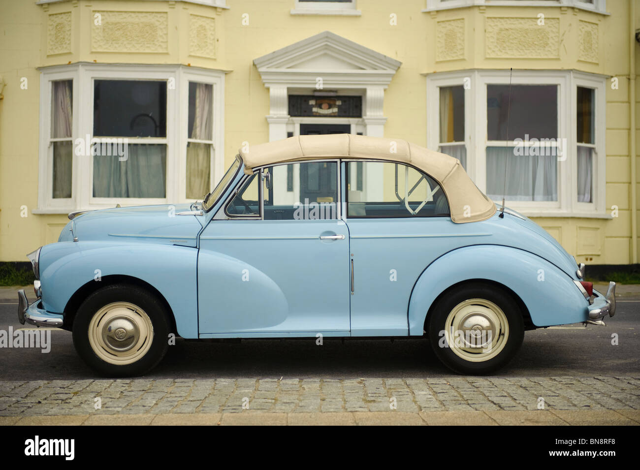 Light blue morris 1000 hi-res stock photography and images - Alamy