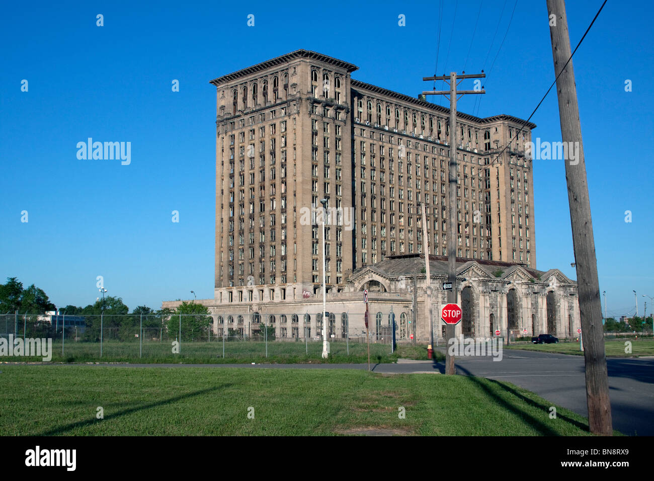 Michigan central station hi-res stock photography and images - Alamy