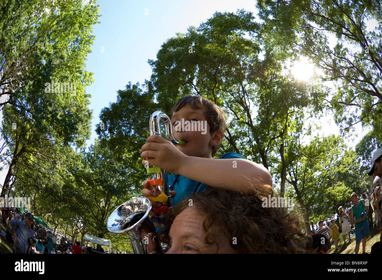 Children marching in 4th of july parade hi-res stock photography and ...