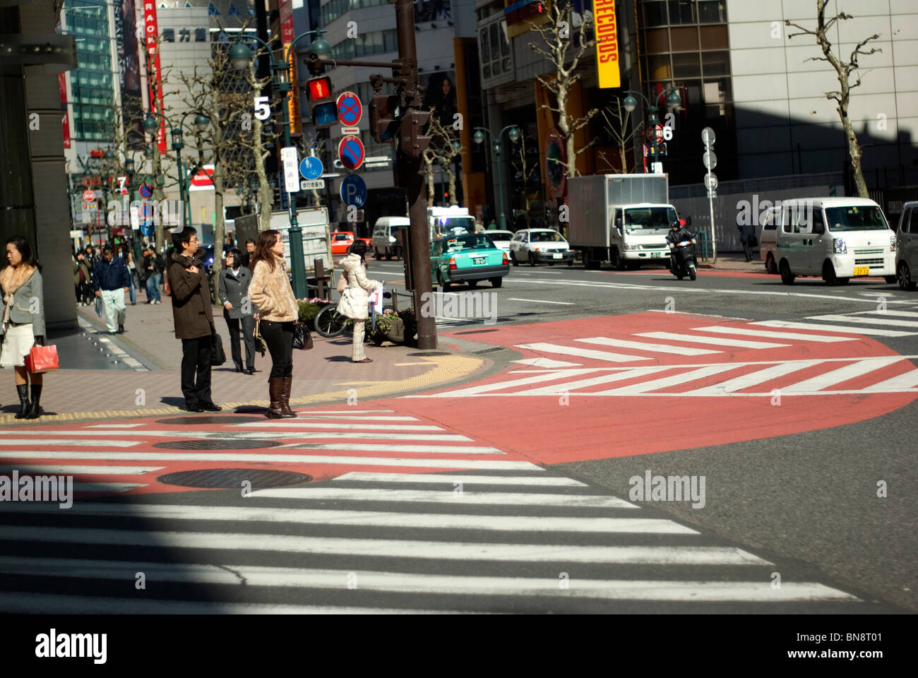 Downtown Tokyo, Shibuya district Stock Photo - Alamy