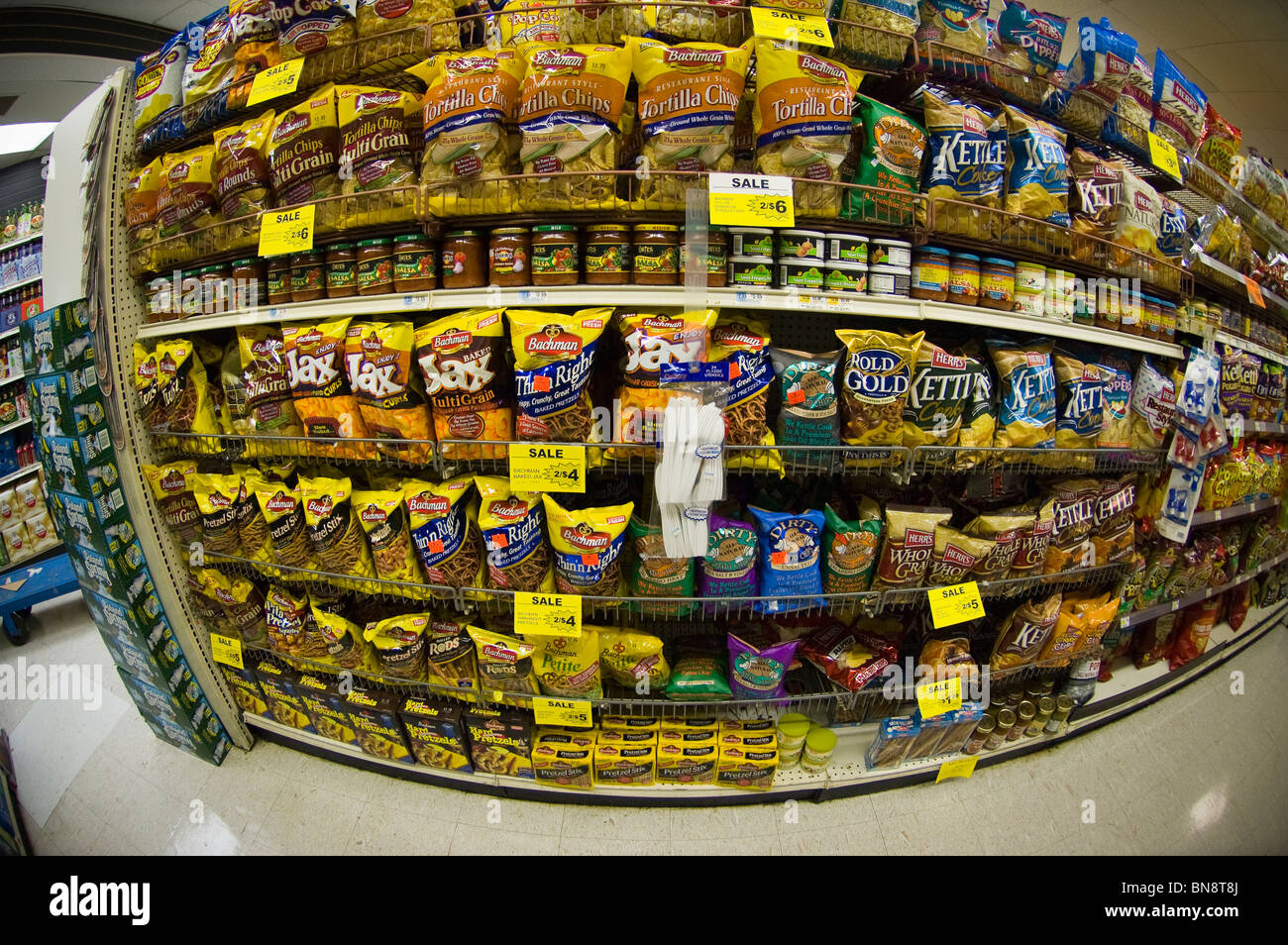 Chips shelf hi-res stock photography and images - Alamy