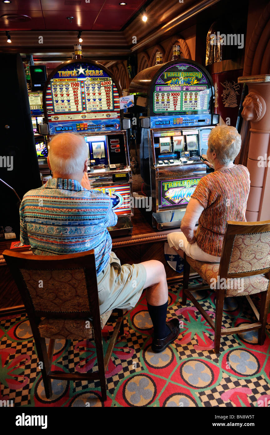 Prize machines hi-res stock photography and images - Alamy