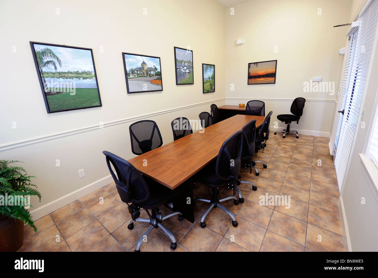 Empty business meeting room table chairs assembly conference board hi ...