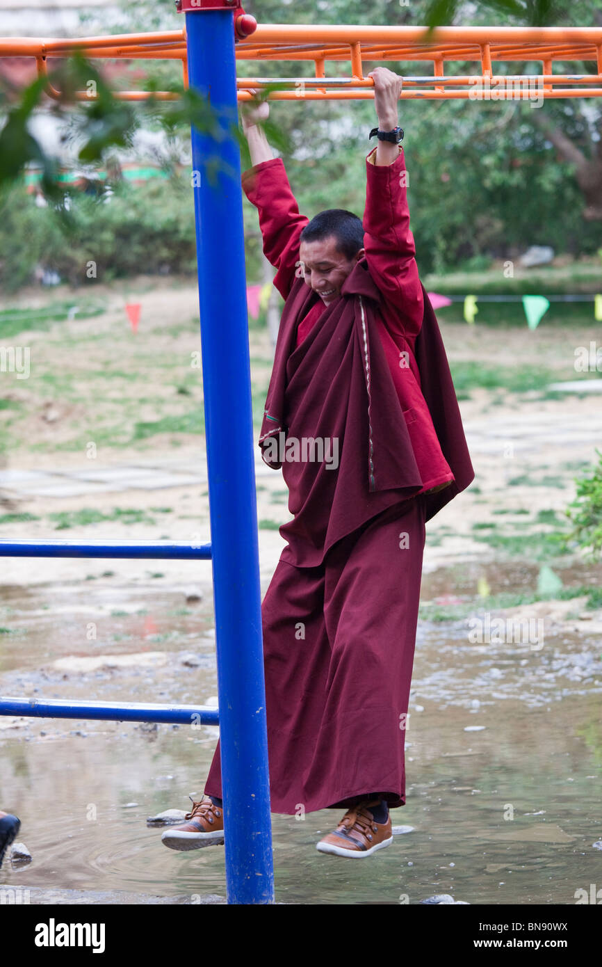 Tibetan monk lhasa hi-res stock photography and images - Alamy
