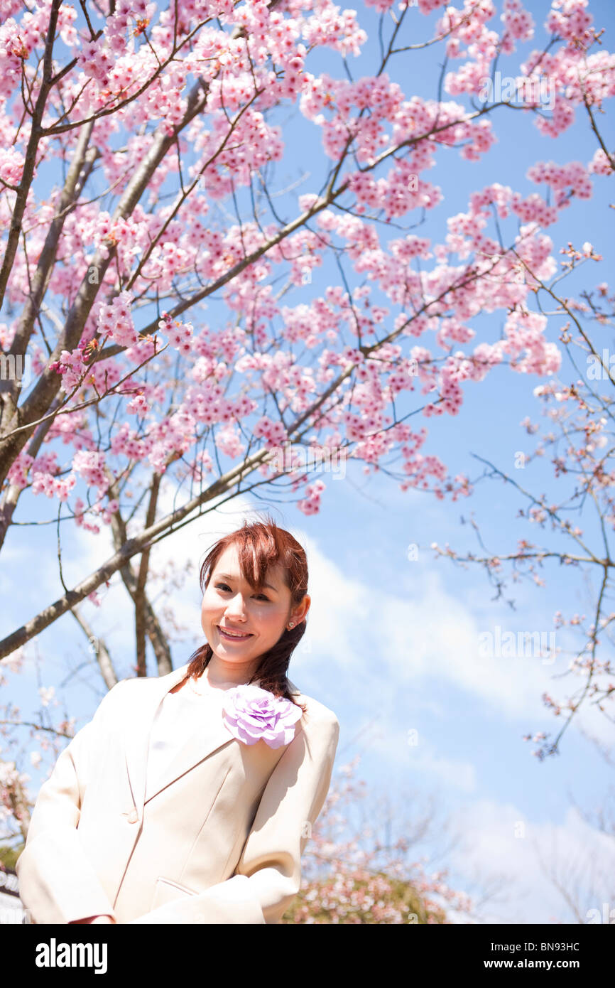 Well dressed japanese woman hi-res stock photography and images - Alamy