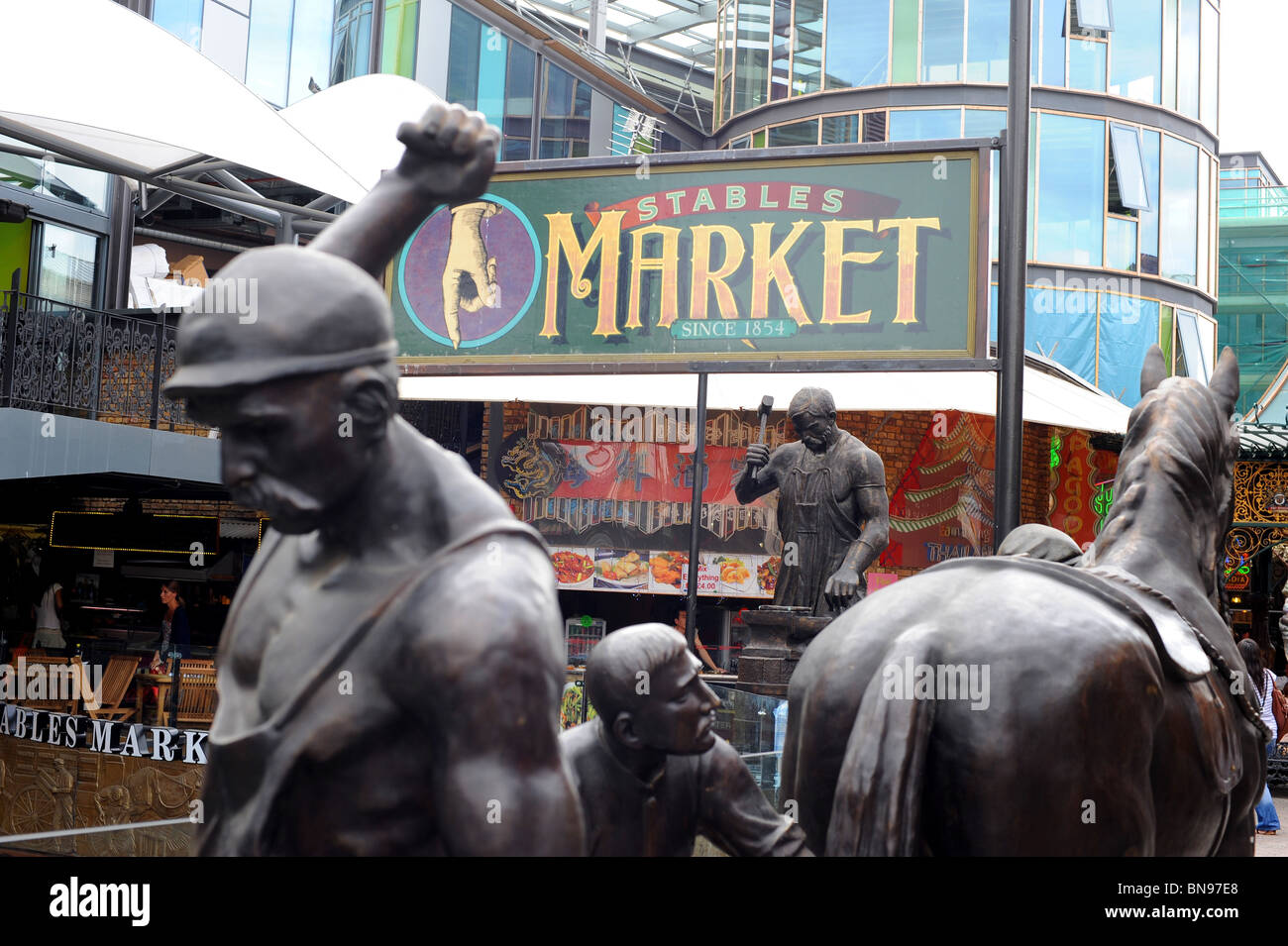 Camden stables market horses hi-res stock photography and images - Alamy