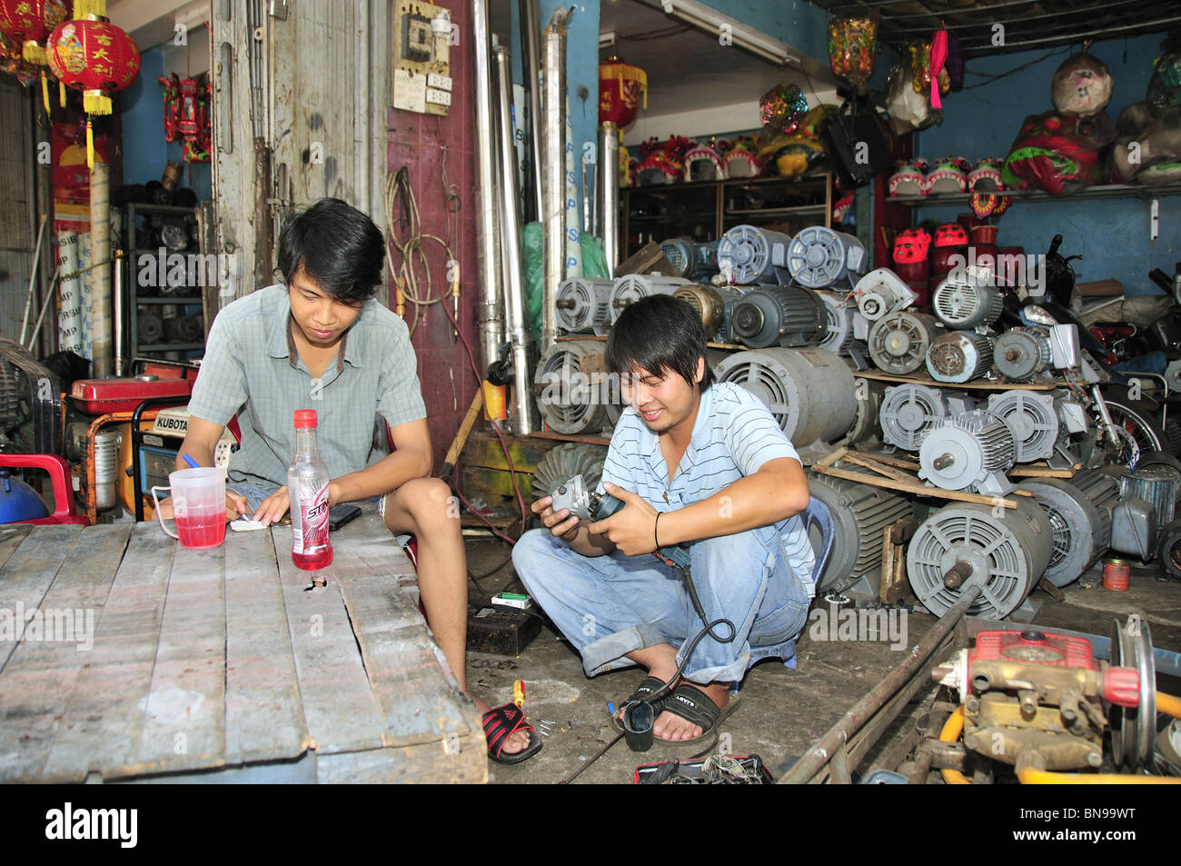 Reconditioned motor hi-res stock photography and images - Alamy