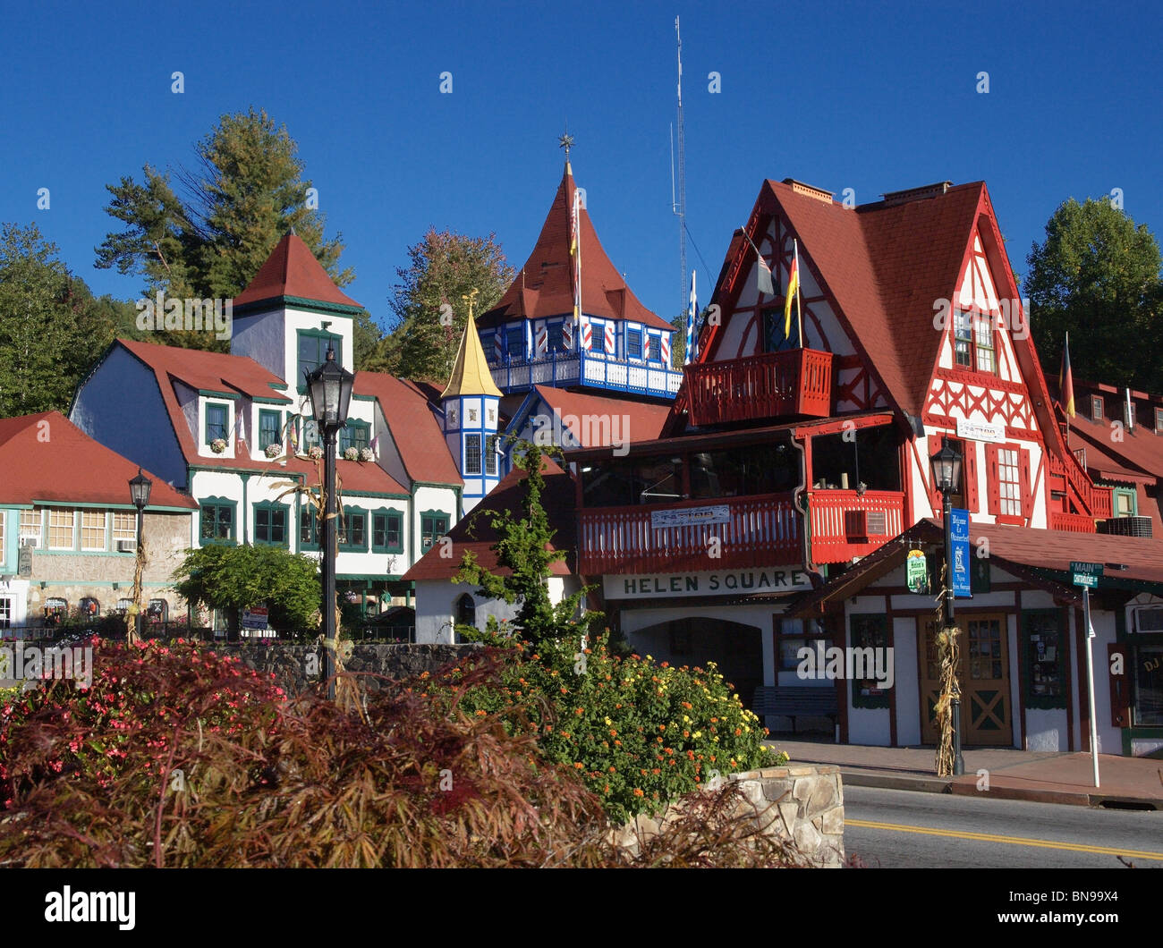 Helen georgia tourist attraction hi-res stock photography and images ...