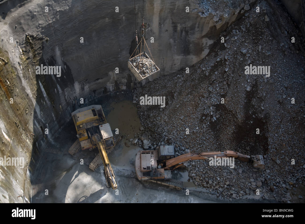 Water chamber hi-res stock photography and images - Alamy